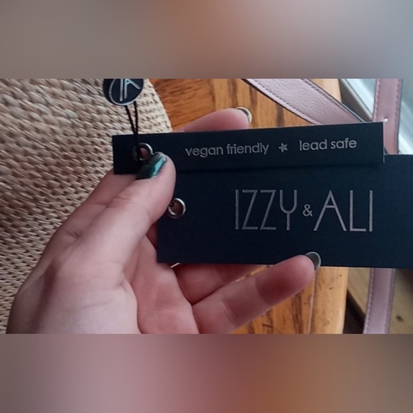 Izzy & Ali | Bags | Nwot Izzy Ali Vegan Leather Wicker Satchel ...